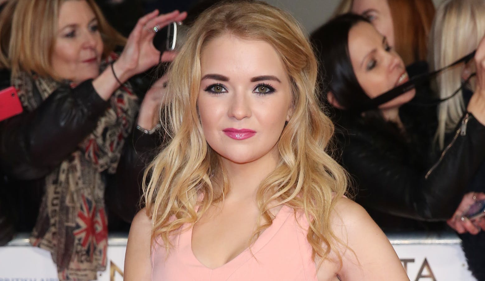 EastEnders Star Lorna Fitzgerald Aka Abi Branning Shows Off Candy